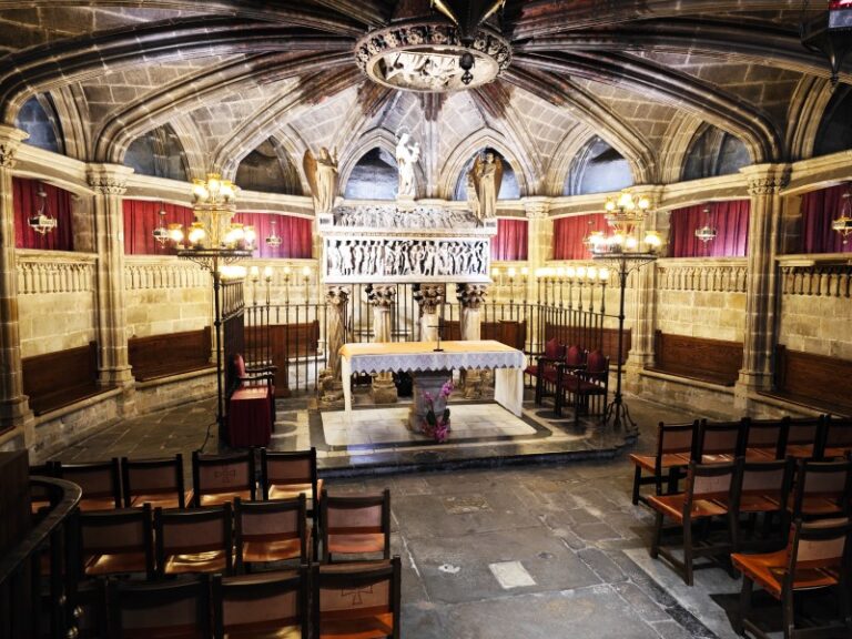 THE 7 MOST INTERESTING PLACES TO VISIT IN BARCELONA, SPAIN | BLOGABERRY FOO